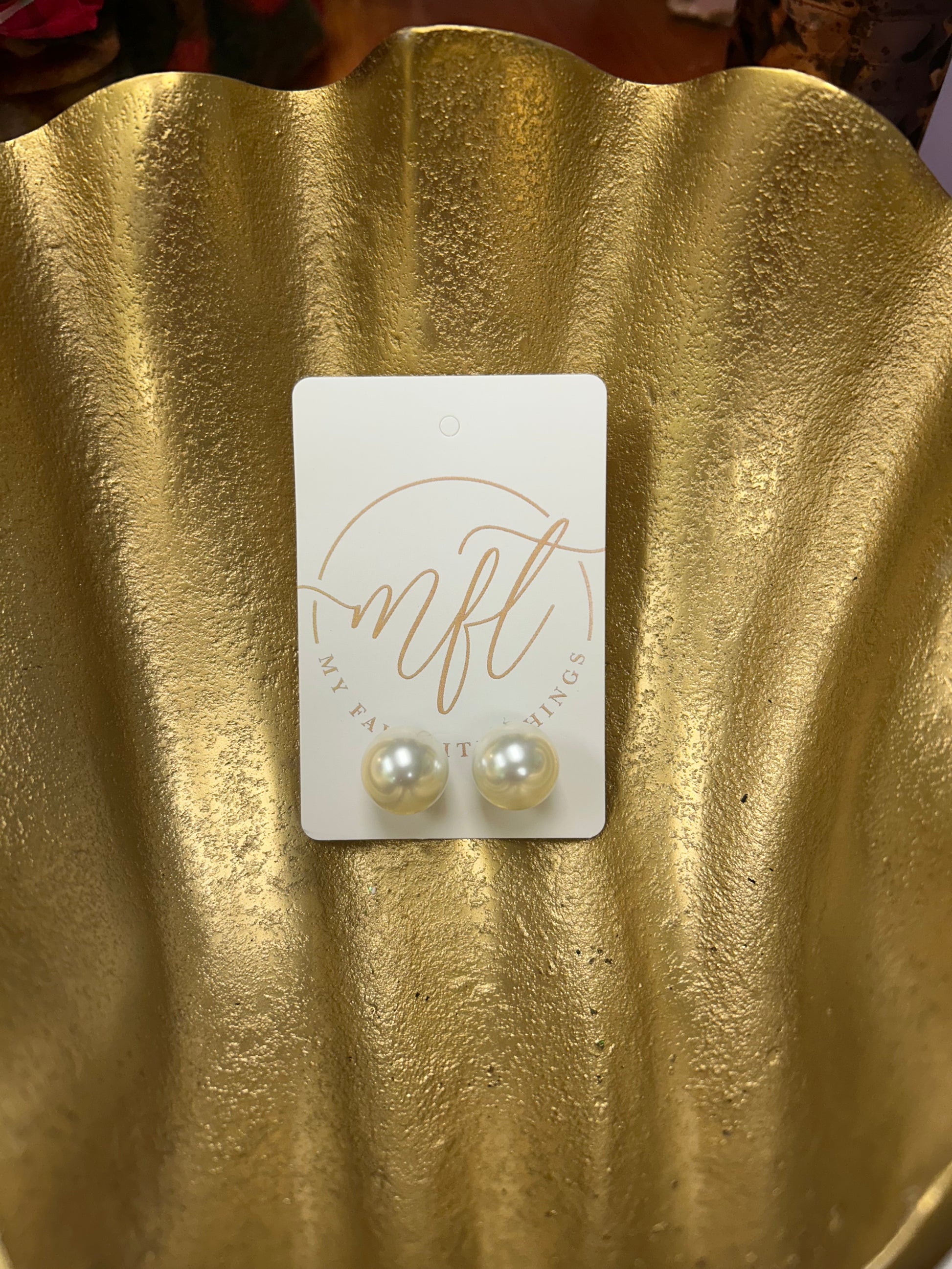 Large Pearl Stud Earrings – My Favorite Things
